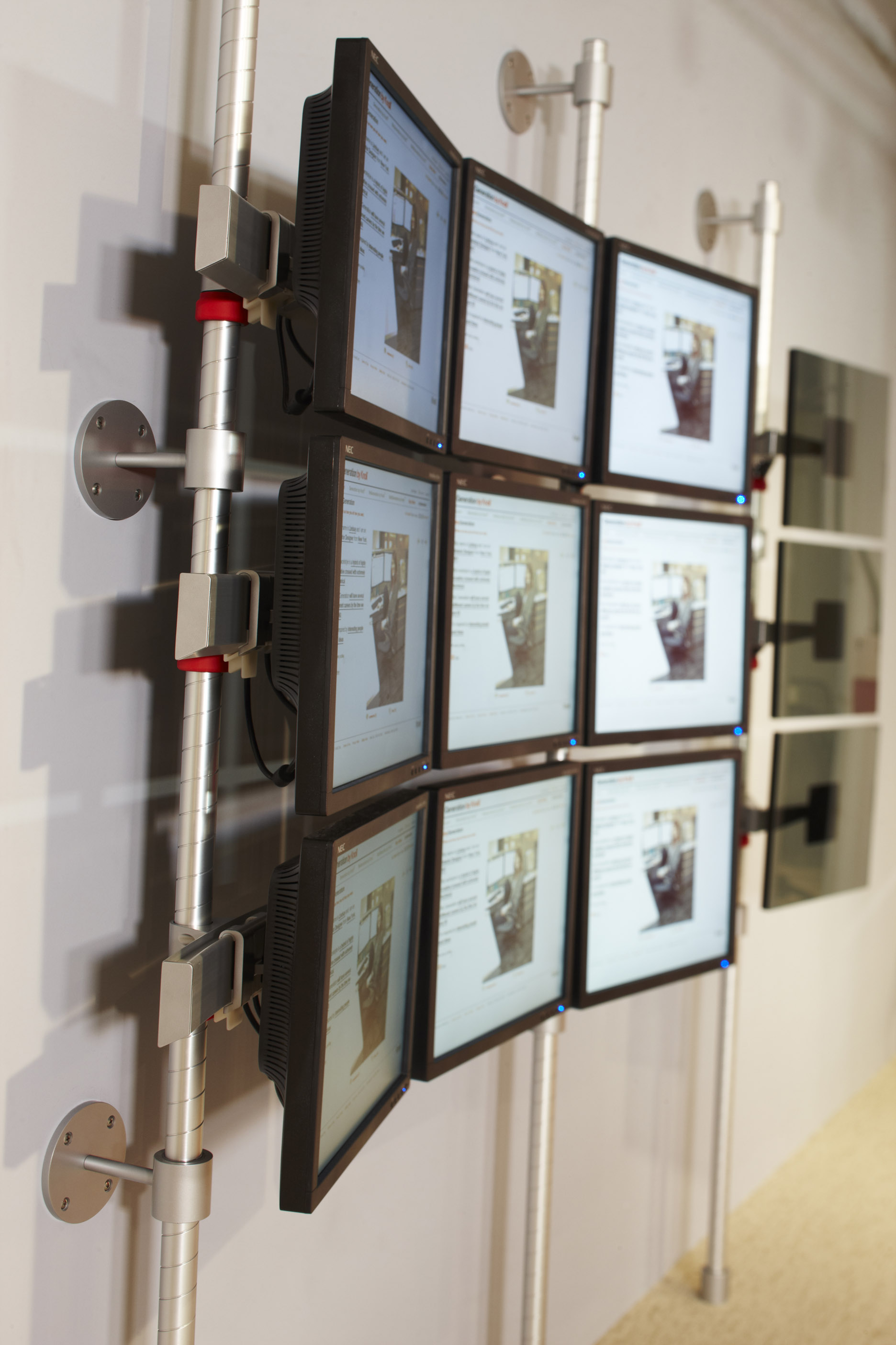 Sapper™ Mulitple Monitor Beams | Knoll