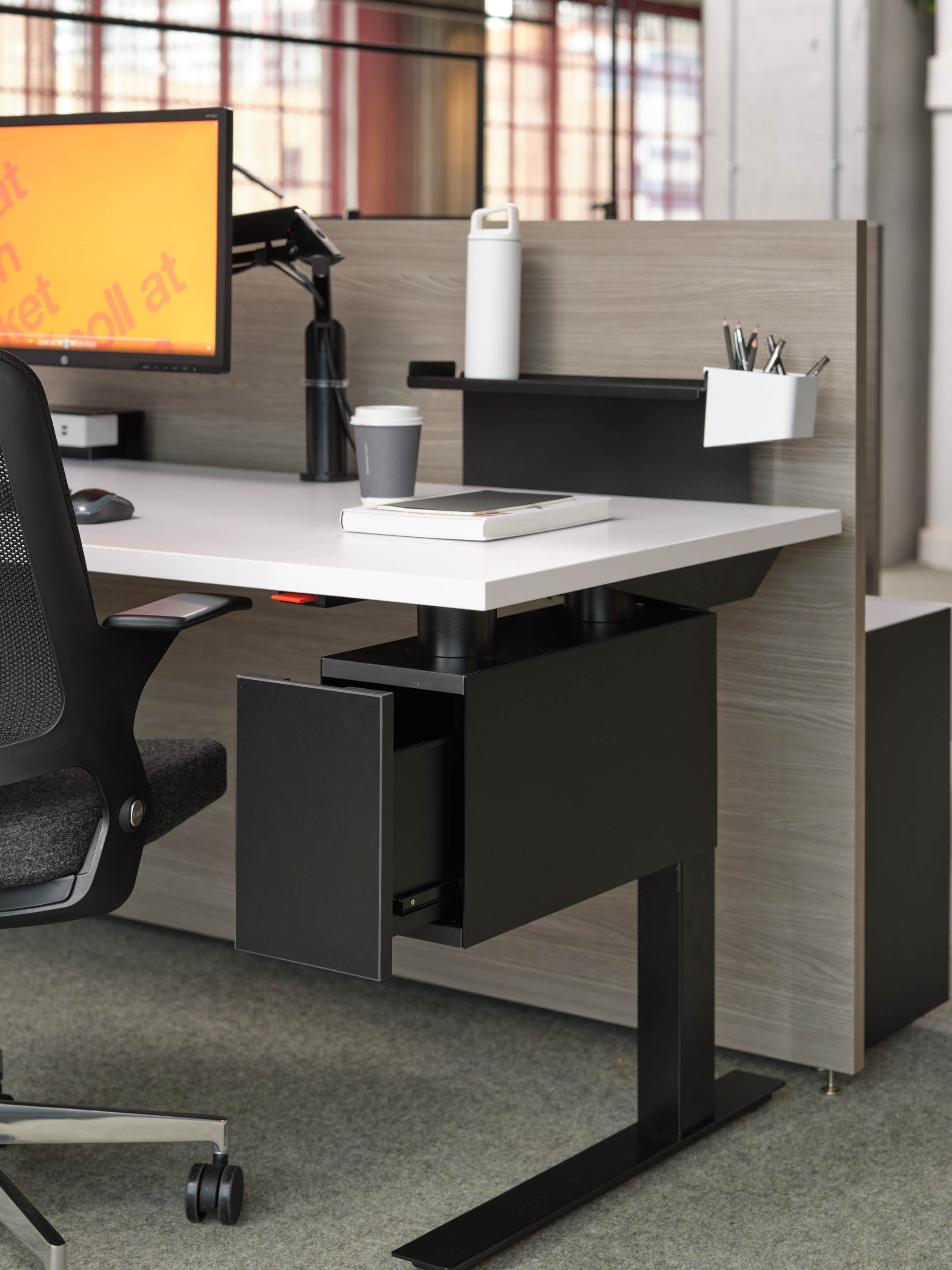 Antenna Hybrid Storage | Knoll