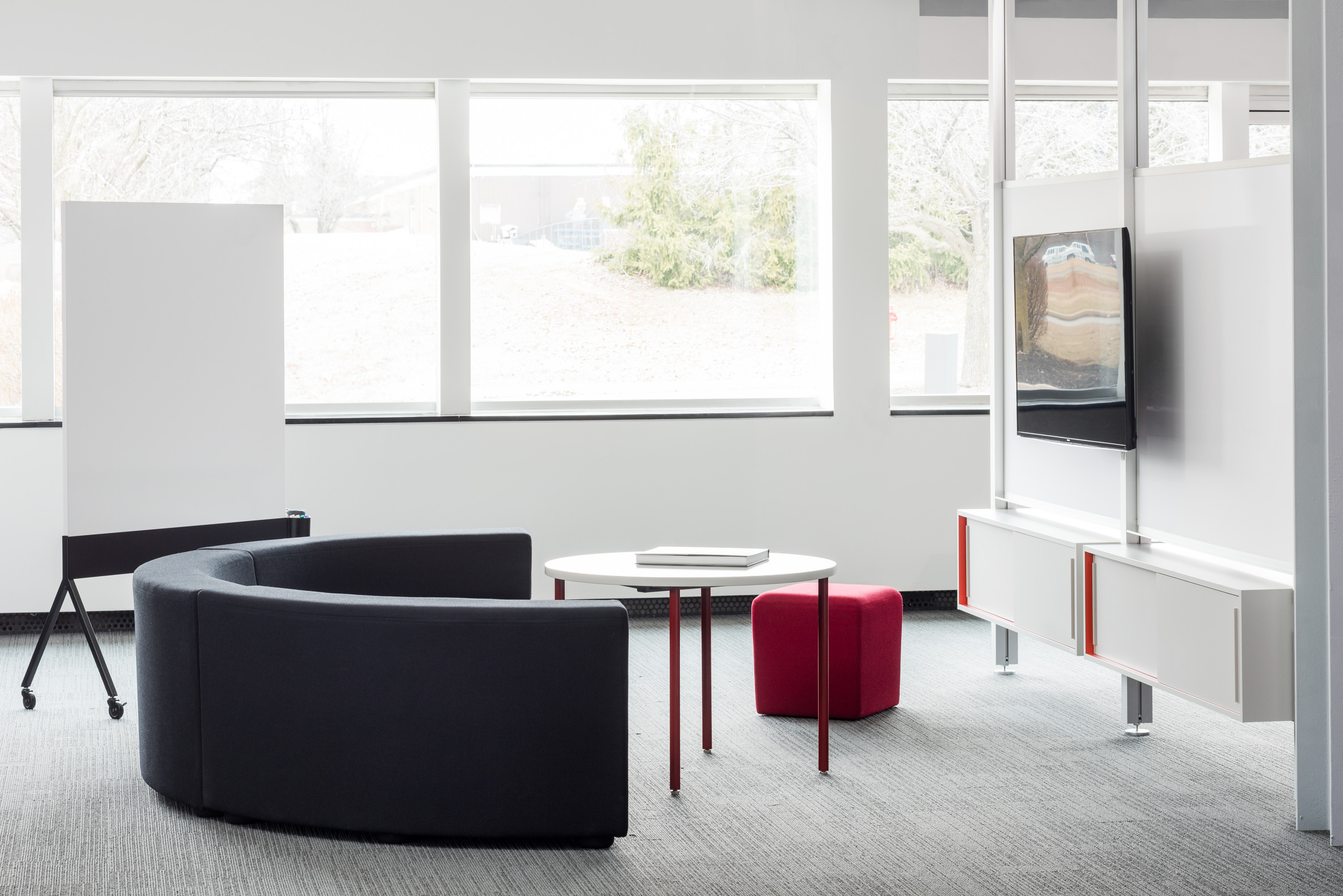 Antenna® Simple Tables | Knoll