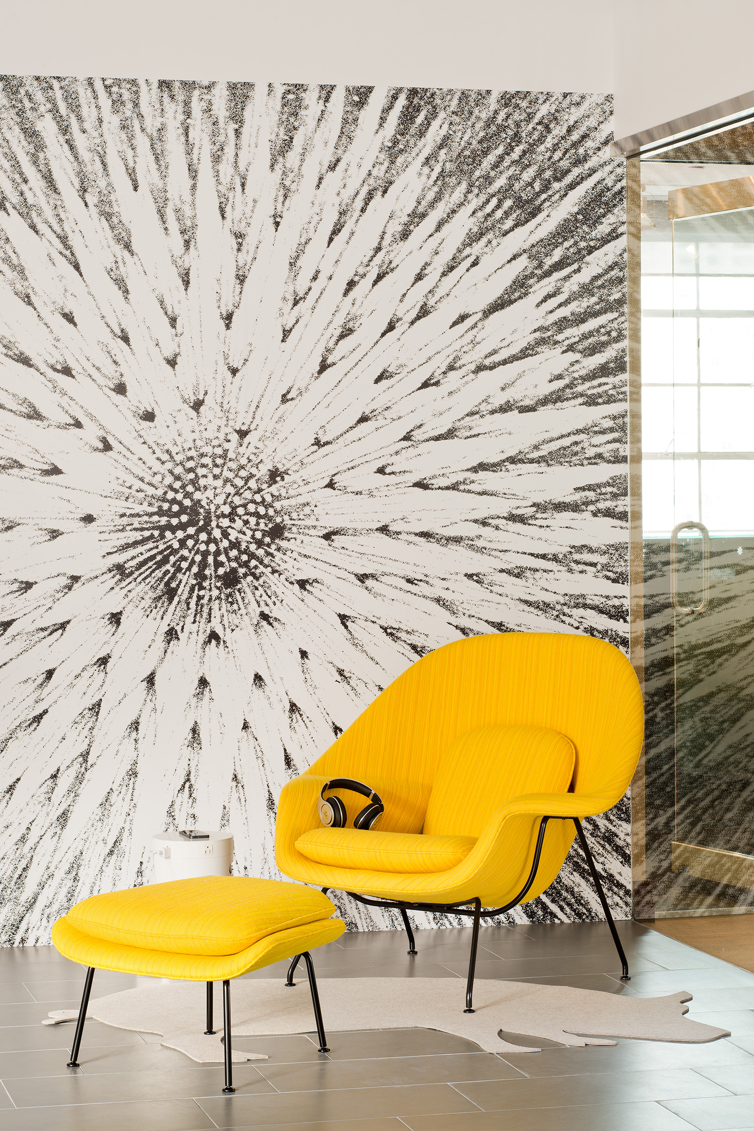 Womb™ Chair - Original Design | Knoll
