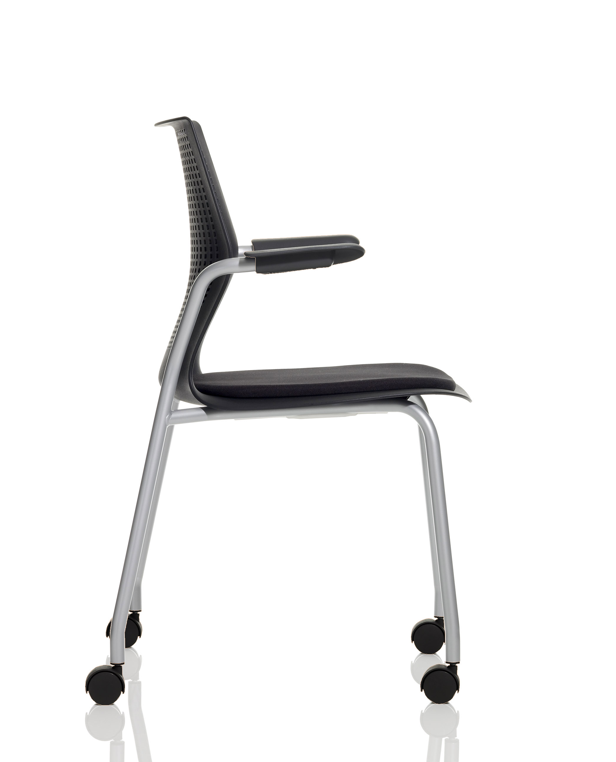 MultiGeneration by Knoll® Stacking Base Ergonomic Side Chair