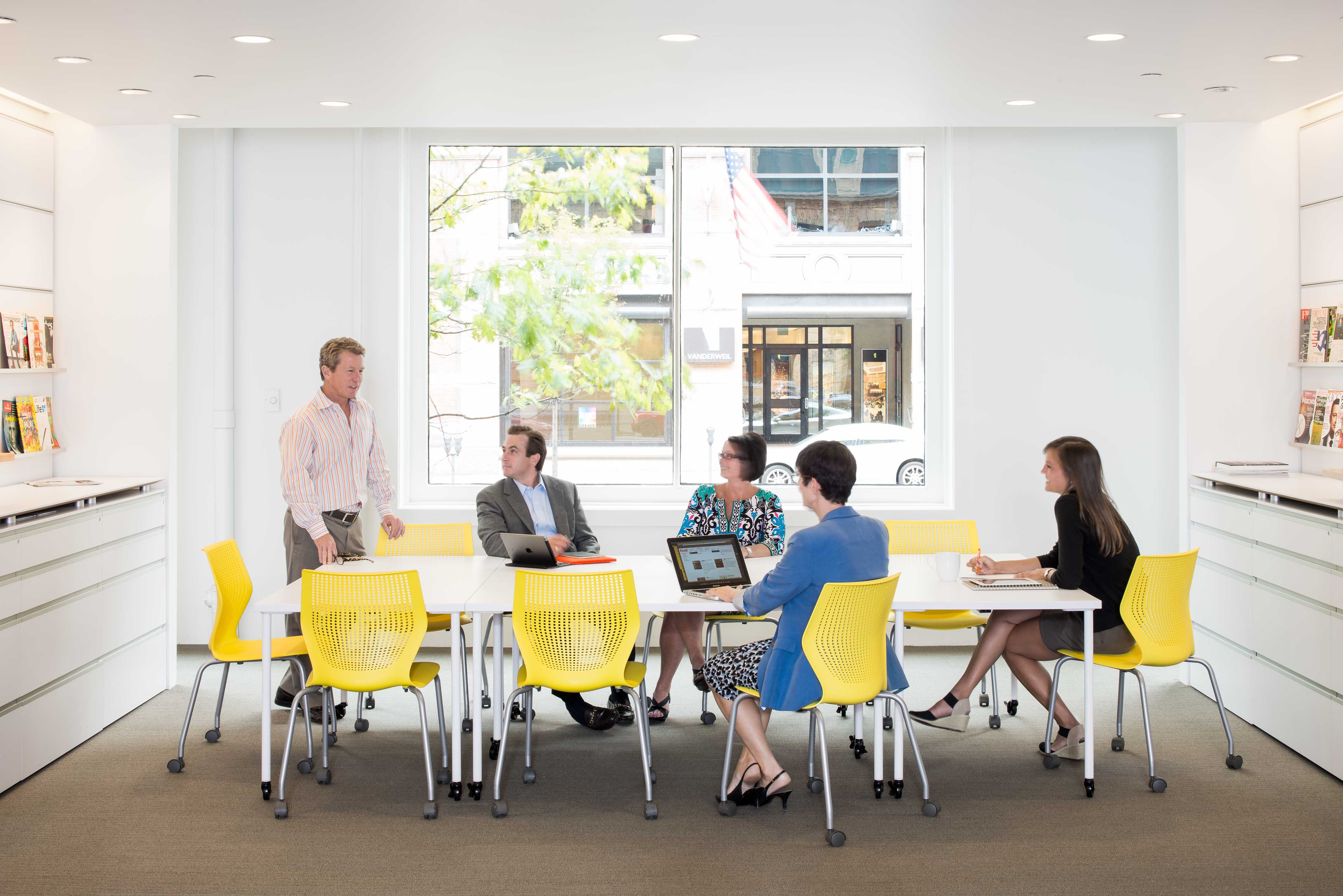 Antenna® Simple Tables | Knoll