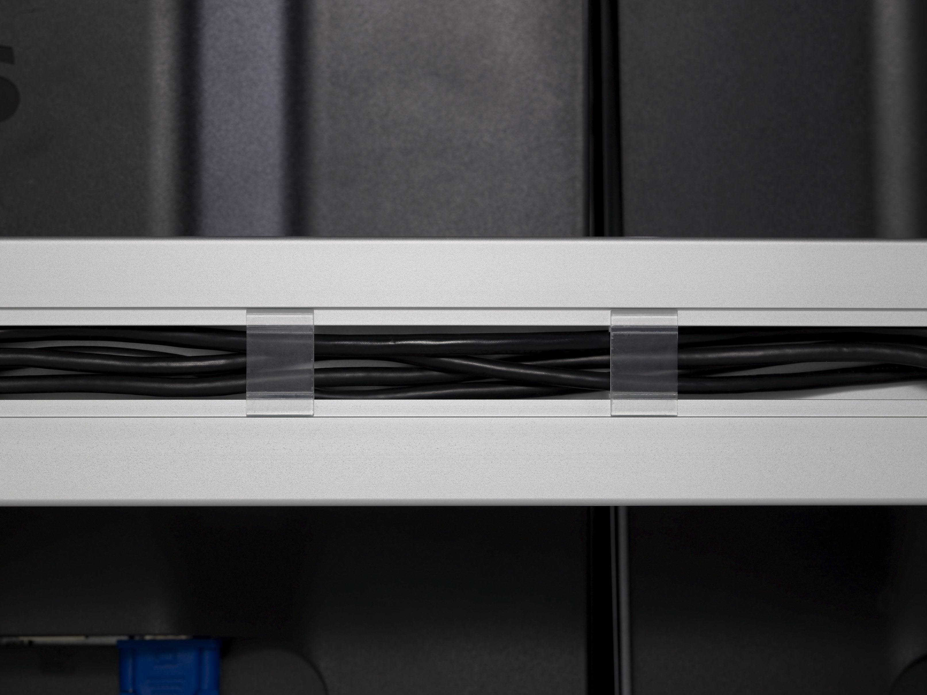 Sapper™ Mulitple Monitor Beams | Knoll