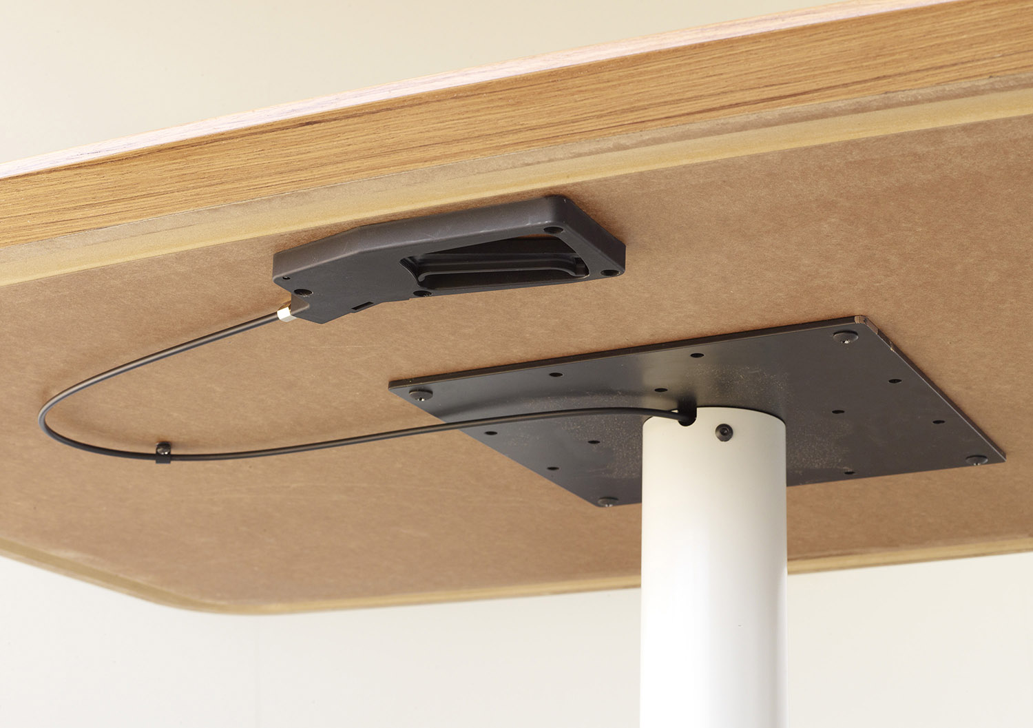 Reff Profiles™ Tables and Desks | Knoll