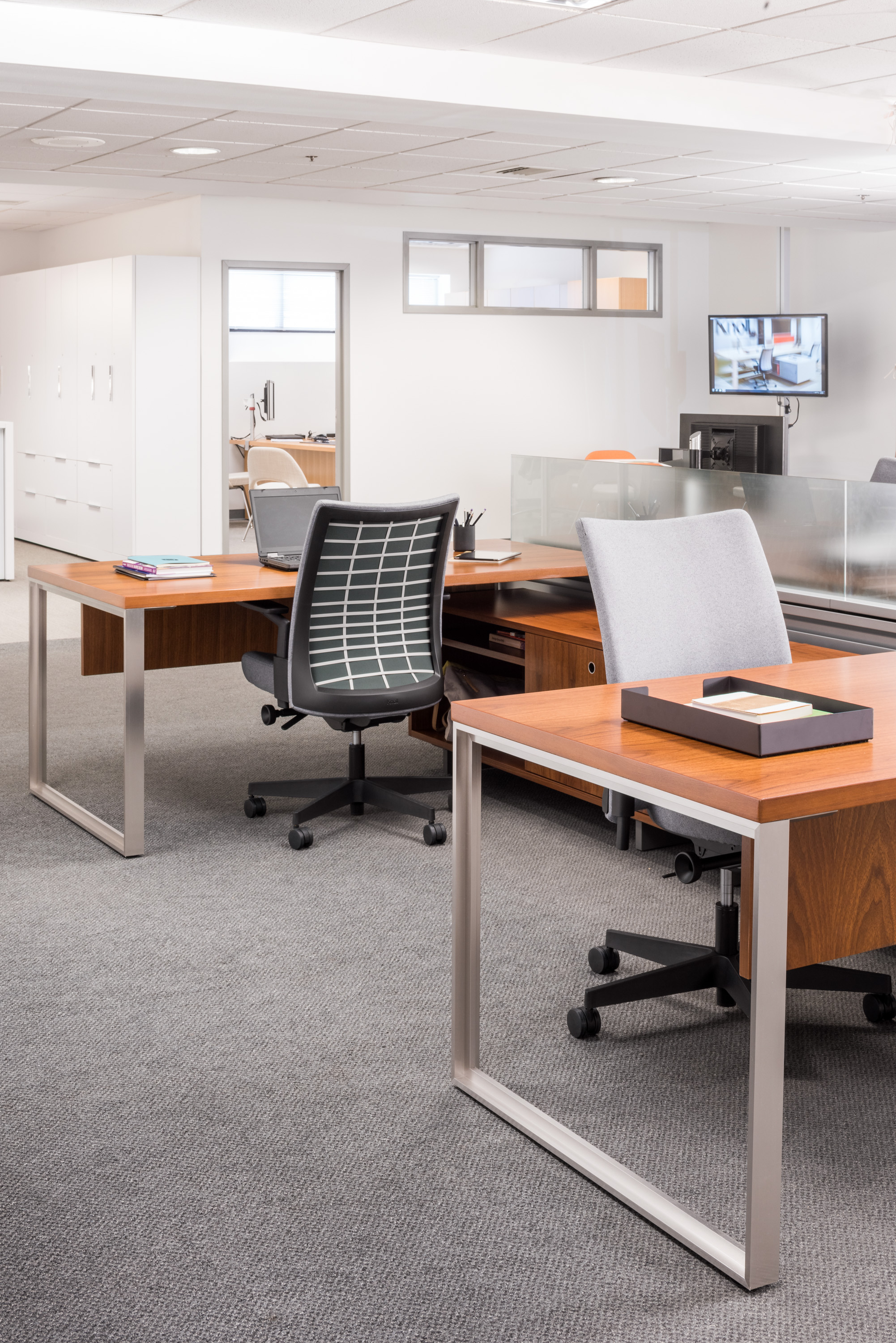 Reff Profiles™ Tables and Desks | Knoll
