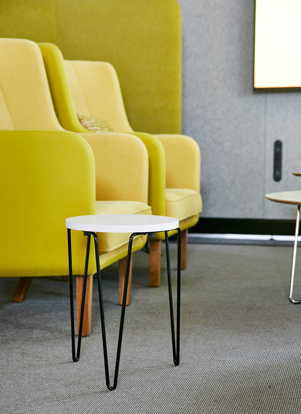 Florence Knoll Hairpin™ Stacking Table - Original Design | Knoll