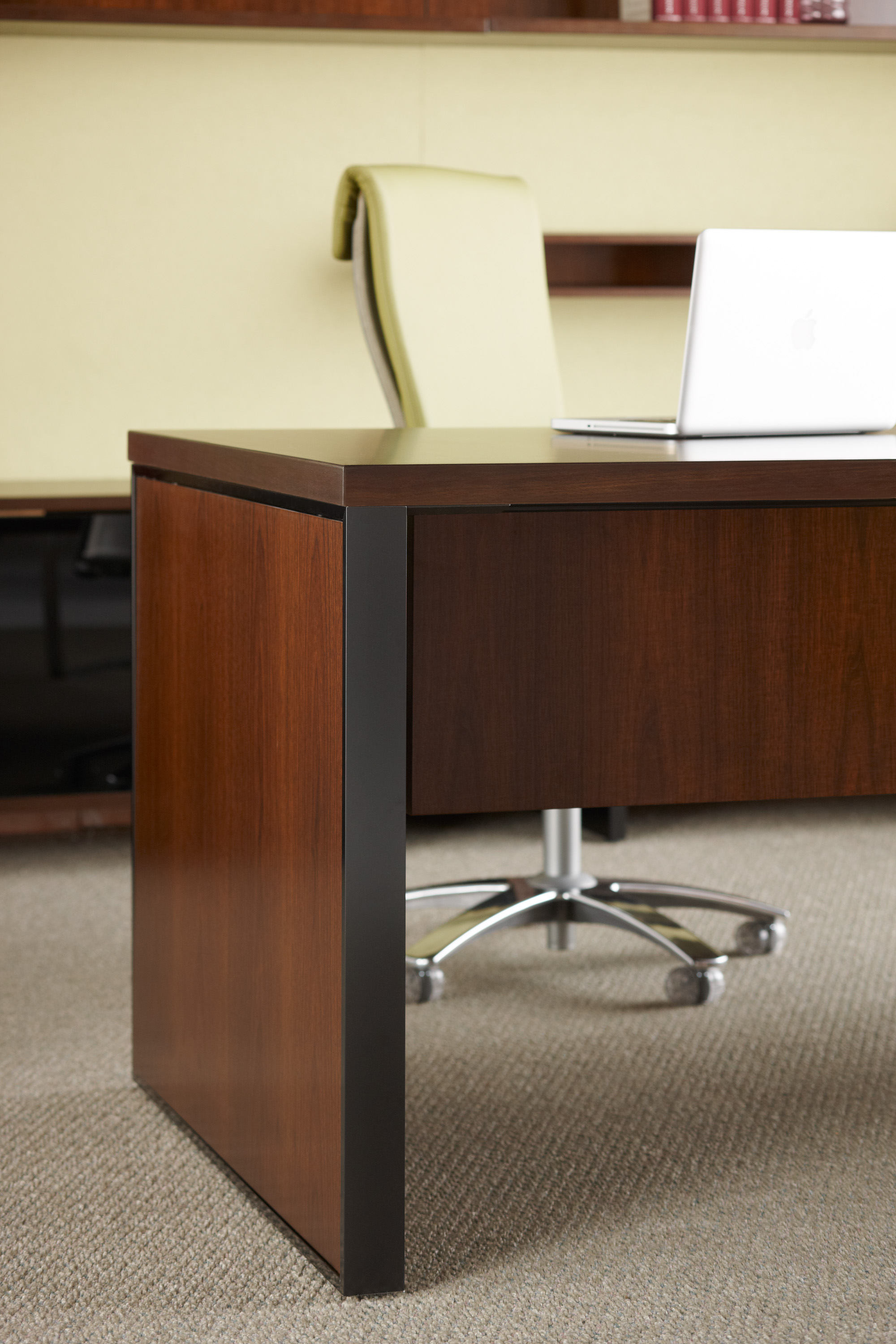 Reff Profiles™ Tables and Desks | Knoll