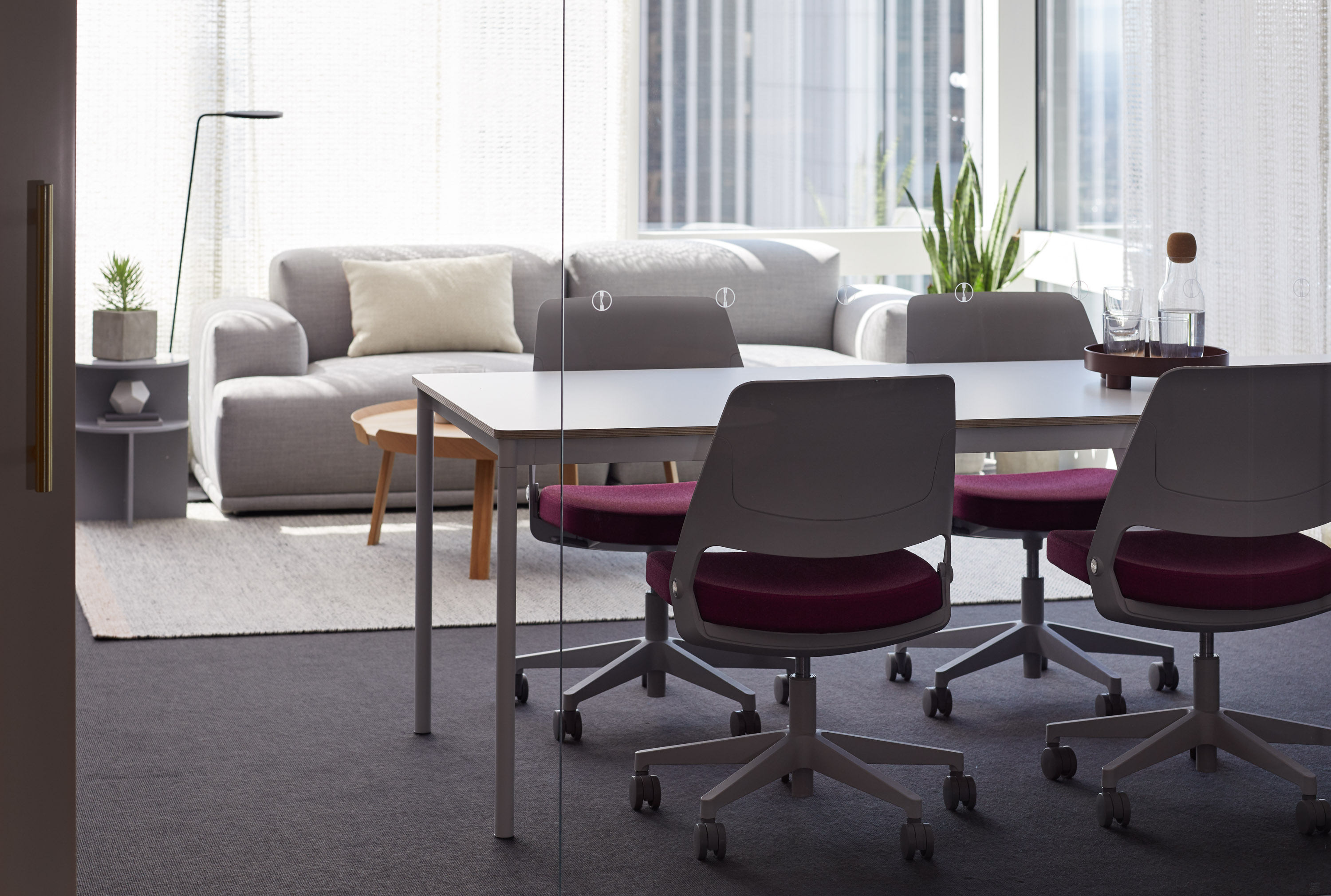 Ollo with Shell Back | Knoll