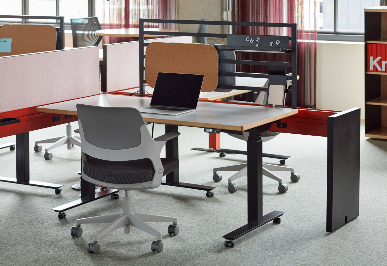 Antenna Workspaces - Knoll